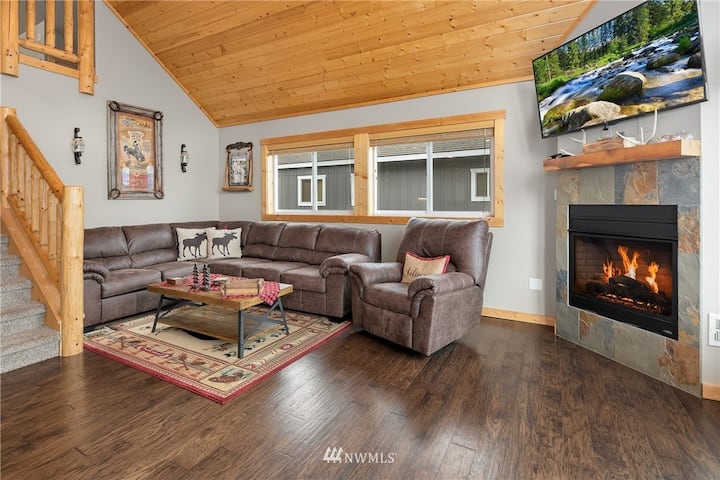 Space To Gather - Cle Elum, WA