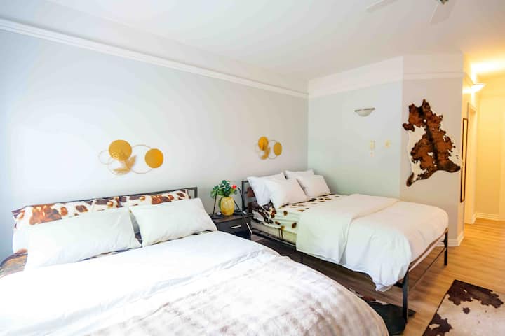 Queen Room With Two Queen Beds & Spa Bath - Beloeil