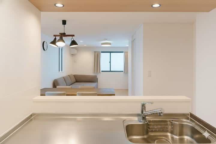 【新築_最大14名】大濠公園6分の広々一軒家｜博多/天神へ好アクセス｜ファミリー/グループ - Fukuoka