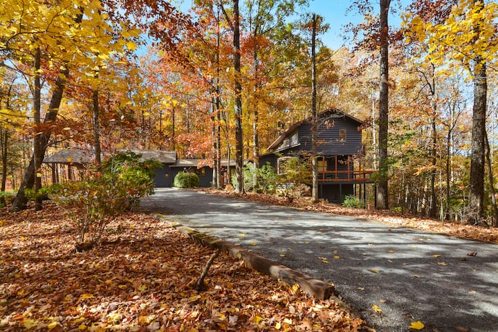 Epic Blue Ridge Retreat | Game Rm - Blue Ridge, GA