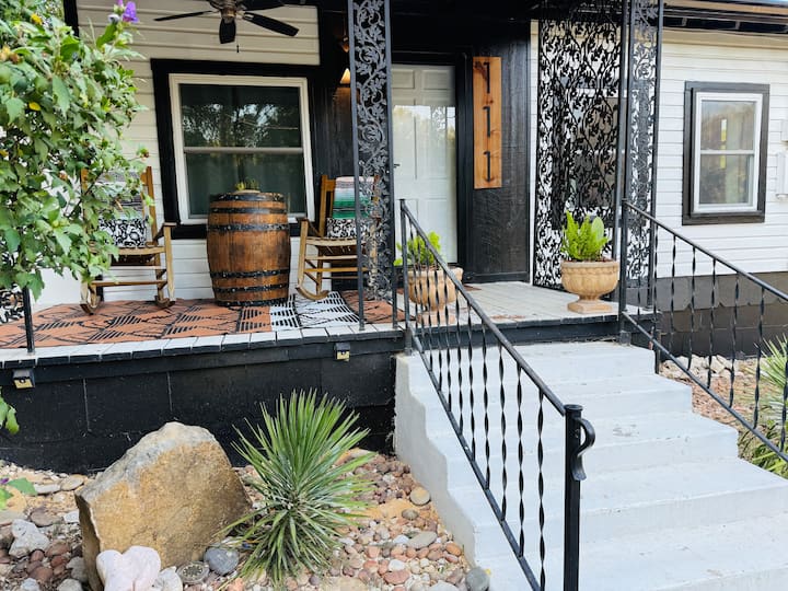 Apache Cabin - Texas