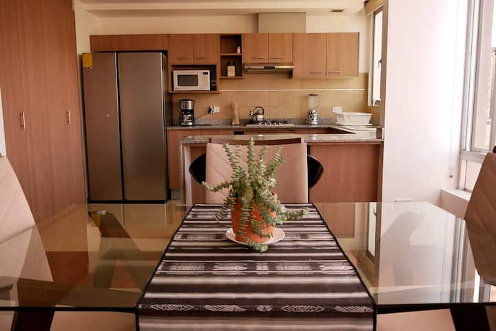 Cómodo Y Céntrico Apartamento De 3 Dormitorios - Quito (Ecuador)