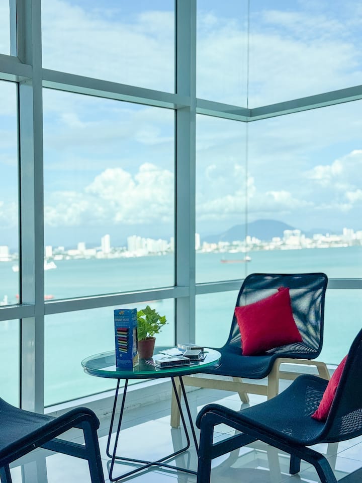Sky Seaview Family Suite Netflix & 2 Free Carparks - George Town