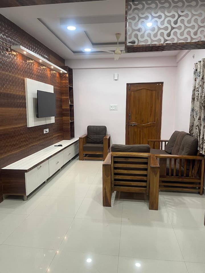 Next Home 2 Bhk Madhapur Near It Hub, Yashoda, Aig - Hyderabad