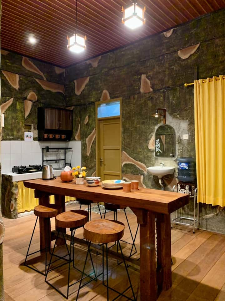 Villa / Kabin Nuansa Kayu 1 Kamar Tidur - Ciater