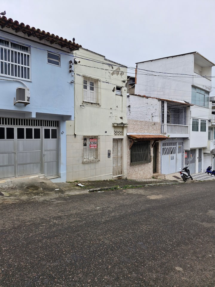 Casa Na Area Central Proximo De Mercado E Padaria - Itabuna