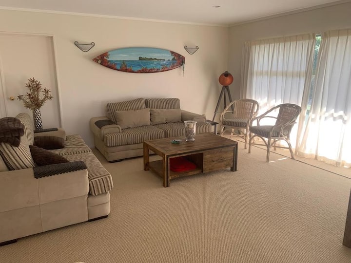 Hosts On The Coast Relax On Coronation - Tairua