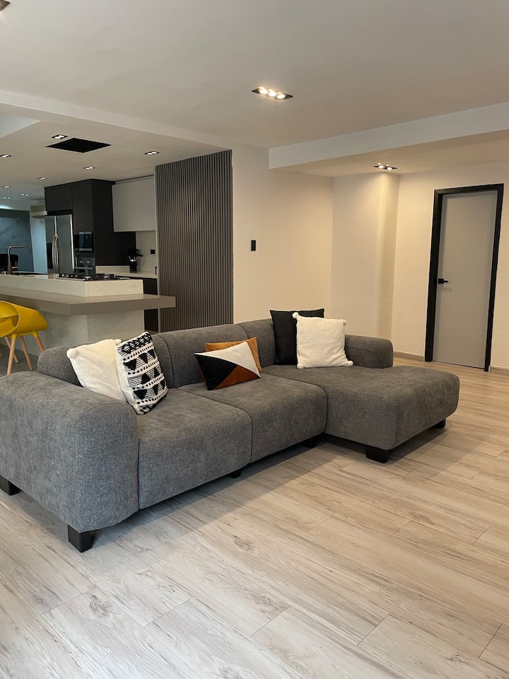 Alojamiento De Otro Nivel, Cómodo Y Seguro - Venezuela