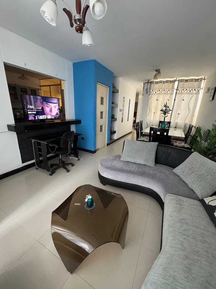 7 Huéspedes 4 Camas-apartamento Amplio Cerca Udep - Piura