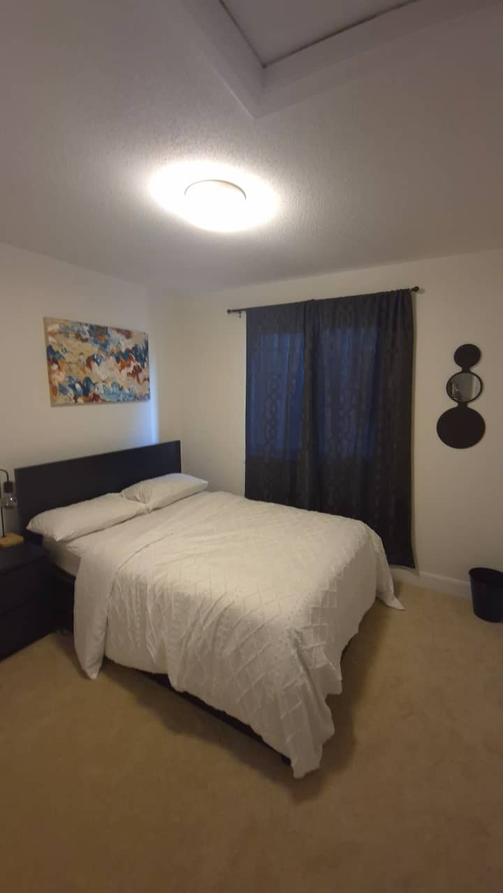 Modern Room Close To Amenities - Kanata
