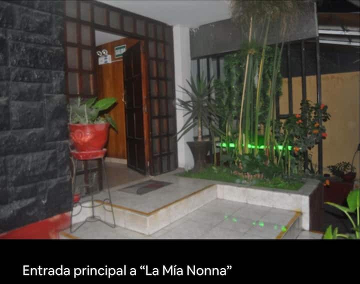 Hospedaje La Mia Nonna Está Muy Cerca Al Centro - Arequipa