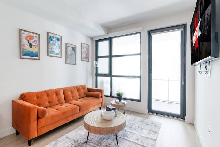 Santa Monica Retreat W Parking - Santa Monica, CA