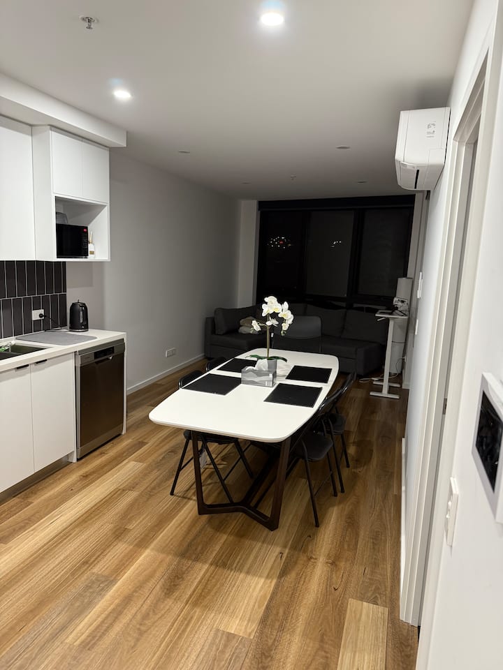 Sanctuary Apartment With Beautiful Park Views - Canberra