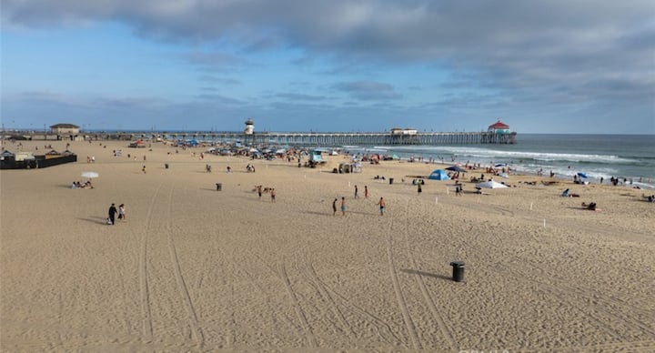 Costal Living, Fully Remodelled Condo - Huntington Beach, CA