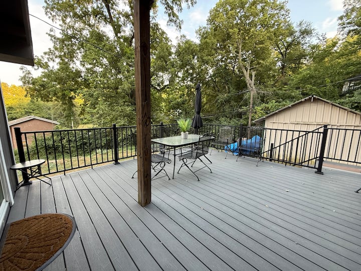 Modern 3br • Deck & Grill • 10 Min Downtown - Kansas City, MO