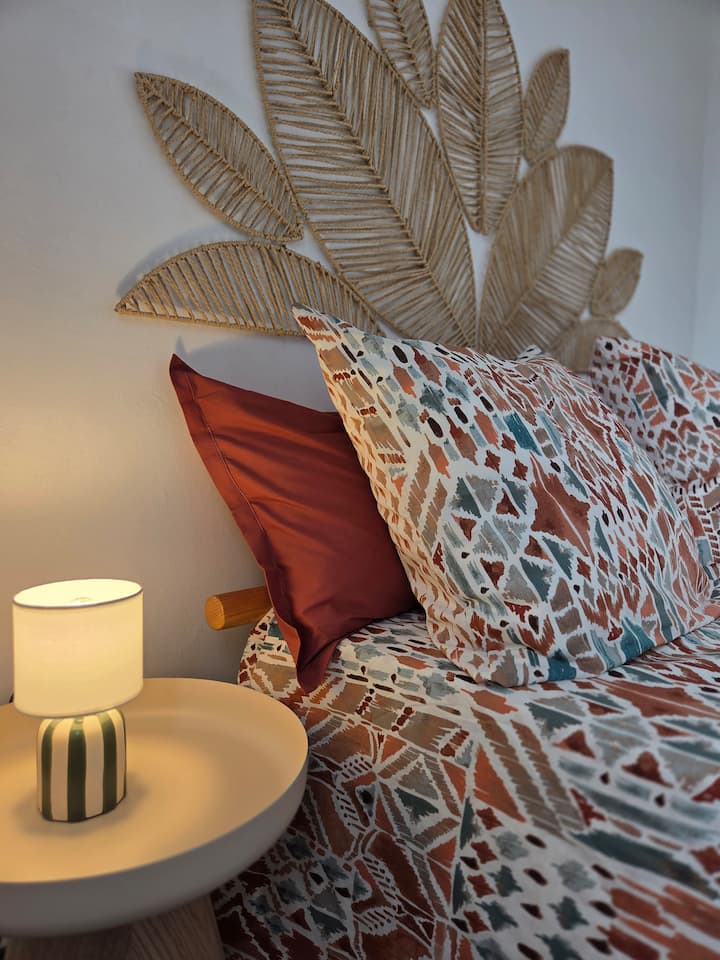 Séjour Romantique Face à La Cathédrale - Narbonne