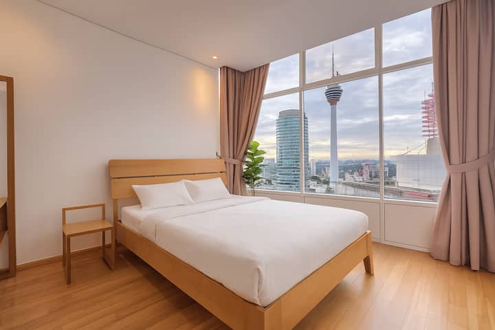 Luxury 3br With Kl Tower View Sky Suites Klcc - Kuala Lumpur