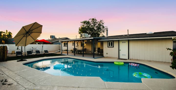 Family Friendly Retreat: 4br, Pool By Asu/oldtown! - Tempe, AZ