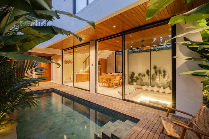 New Rooftop View Villa Near Ocean In Pererenan - Canggu