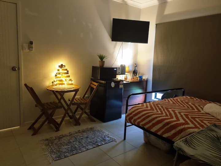 Private Room In North Shore:separate Side Entrance - Townsville