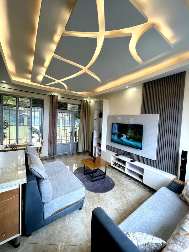 Central 1+1 Duplex - Fast Wi-fi & Parking - Rwanda