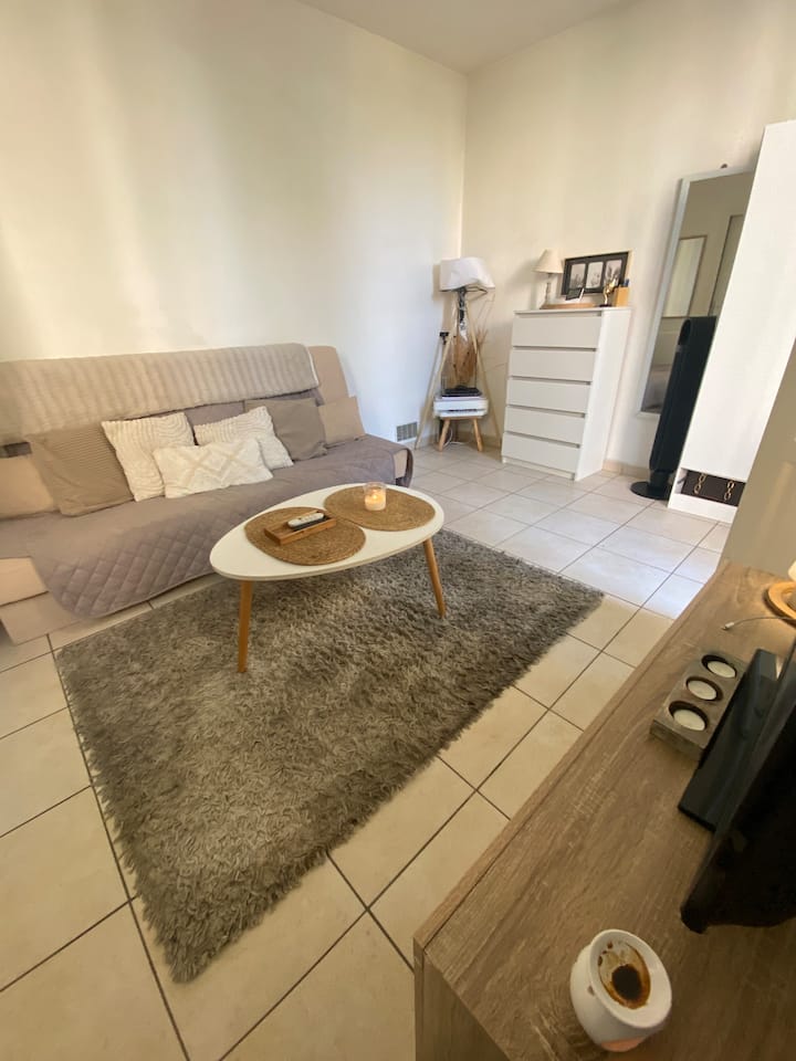 Charmant Studio Avec Terrasse à 15 Min De La Mer - Cannes