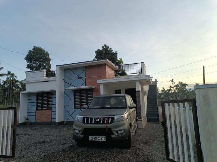 Js Homestay
Nachvayalnear Sarkara Factory
Marayoor - Marayoor