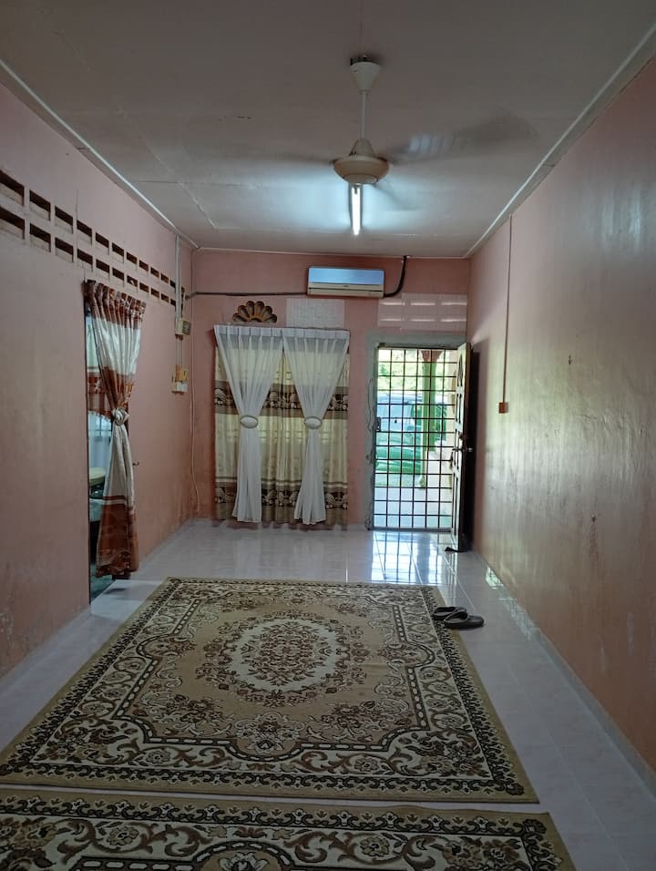 Njninda Homestay - Batu Pahat