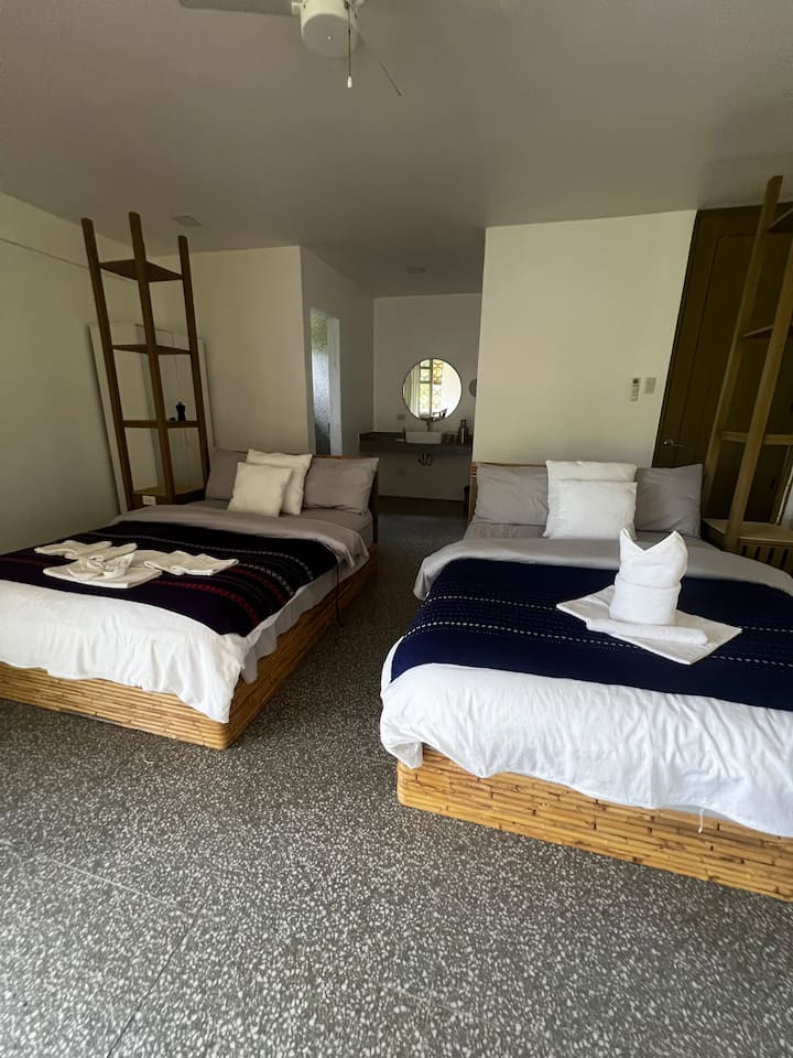 Esturo Palawan, Group Accommodations W/ Chauffeur - El Nido