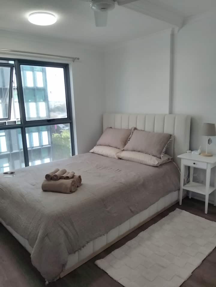 Newly Renovated Apartment In Kangaroo Point! - Windsor, Australia