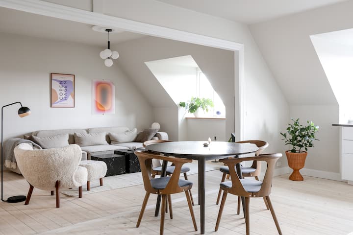 Bright & Spacious Nordic Design In Frederiksberg - Copenhagen