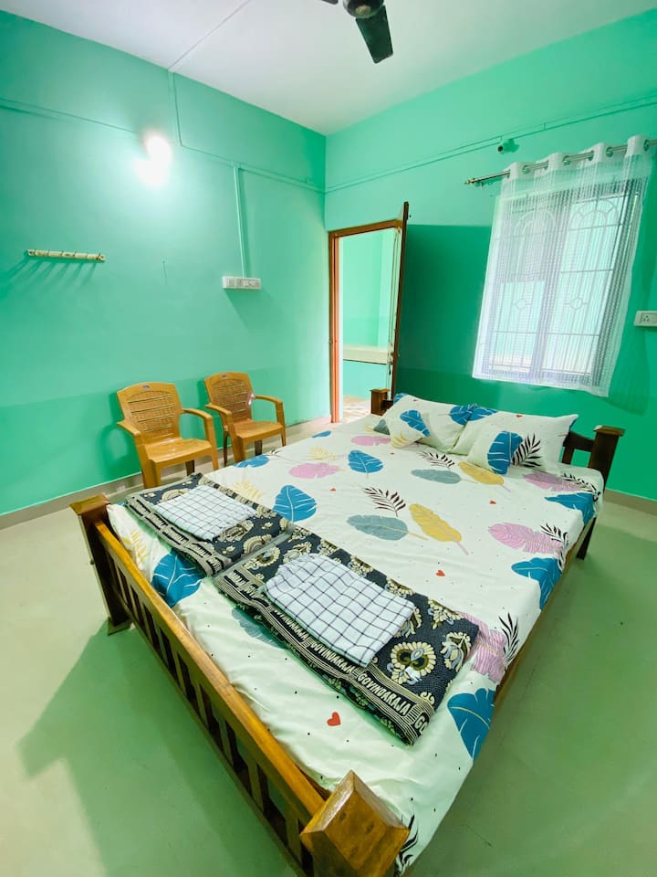 Pappa’s Pride - Queen Room Near Hanging Bridge -