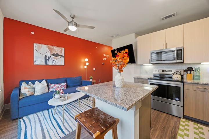 Studio With Patio, Pool, Gym, Parking & Queen Bed - Sansom Park Trail – Fort Worth