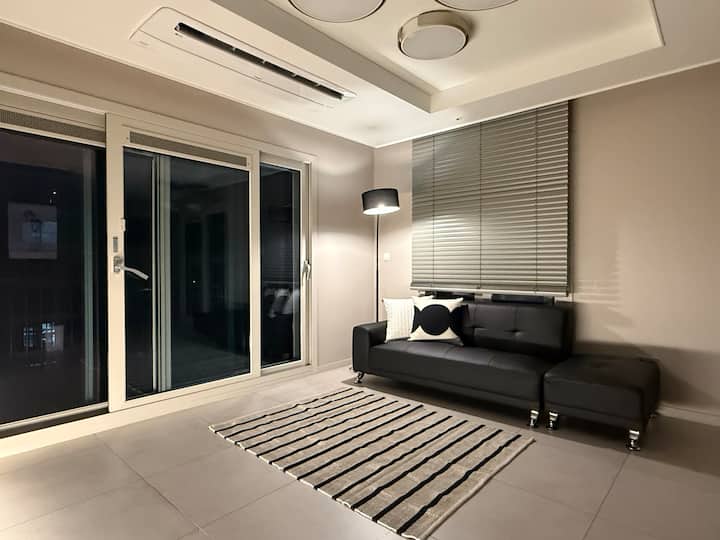 [오픈특가]신축 테라스 호텔 해운대 프리미엄 스위트 , 송정 해수욕장 5분 거리,방3 - Busan