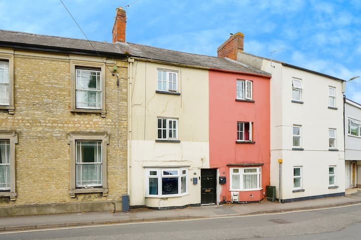 3 Bed Cottage In Town - Walk To Bicester Village - ビスター