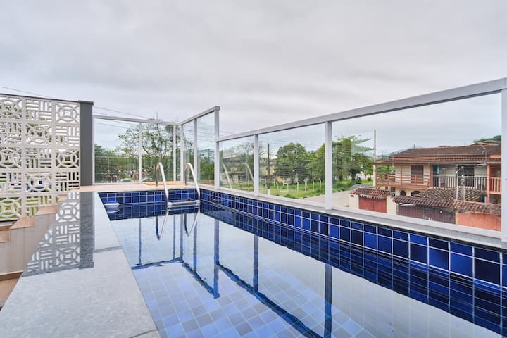 Mar1: Pertinho Da Praia Com Ar, Piscina E Garagem - Ubatuba