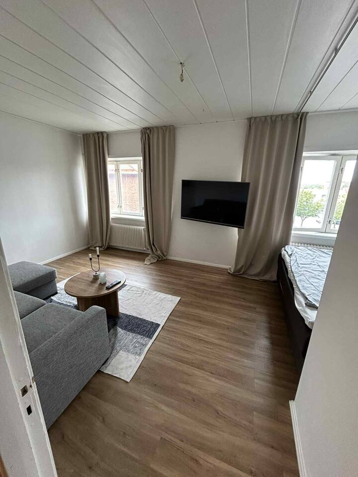 Ljus Och Luftig Lägenhet Centralt I Sandviken! - Sandviken