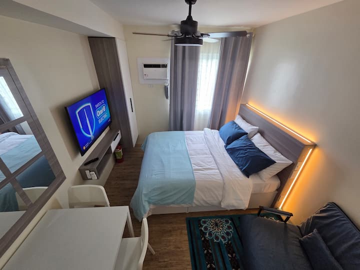 Denica's
Penthouse - Silang