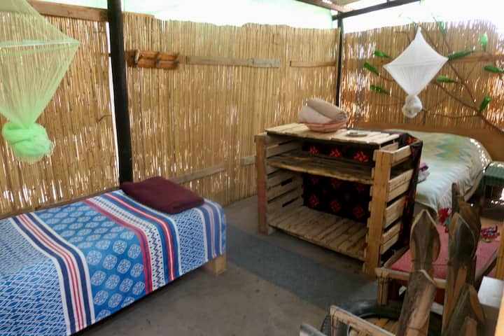 Flamingo Chalet - Eselbe Camp, Nata - Botswana