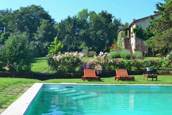 Country House With Private Pool - İtalya