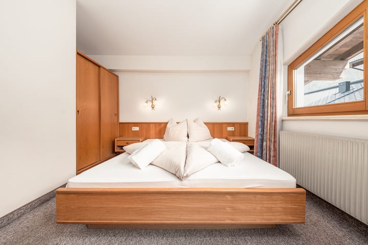 Centrally Located Apartment Alpina Nr. 3 - Mayrhofen