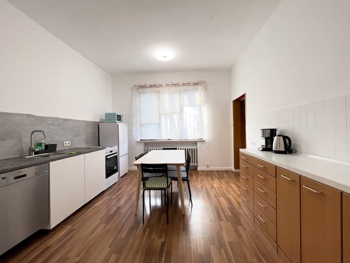 Große Und Helle Monteurwohnung In Hb-blumenthal - Hude