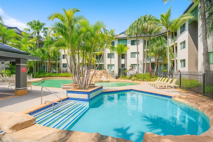 Palm Beach Family Retreat 2br: Heated Pool&netflix - Gold Coast