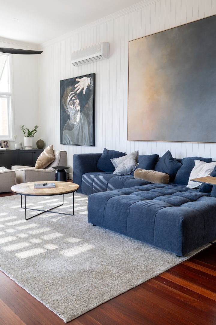 Battersea: Classic Brisbane Home With Gym & Pool - Brisbane