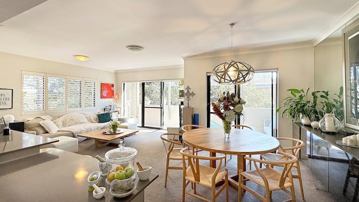 Lush Spacious Apartment In Greenwich - Crows Nest, Australia