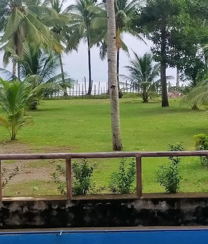 Veranda Pond Beach House - Hinunangan