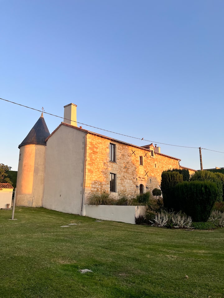 Manoir Les Touches - B&b - Doué-la-Fontaine