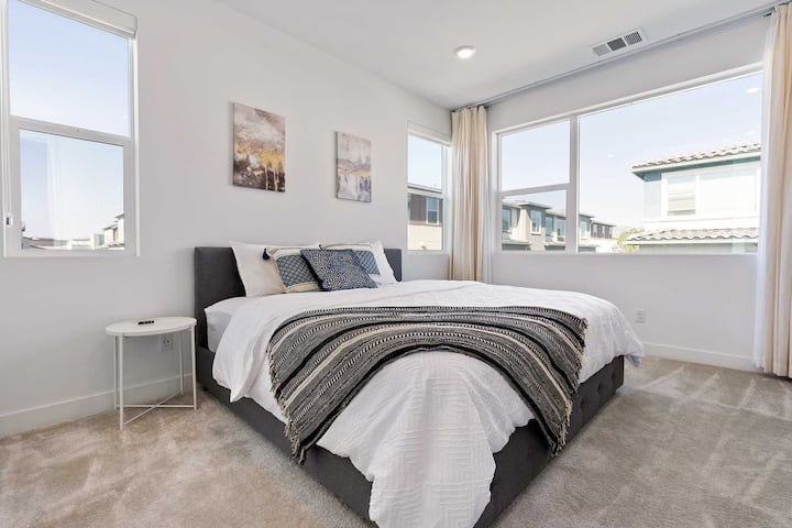 Modern 3br3b Retreat|flexible Lease Terms E#41565 - Lake Forest