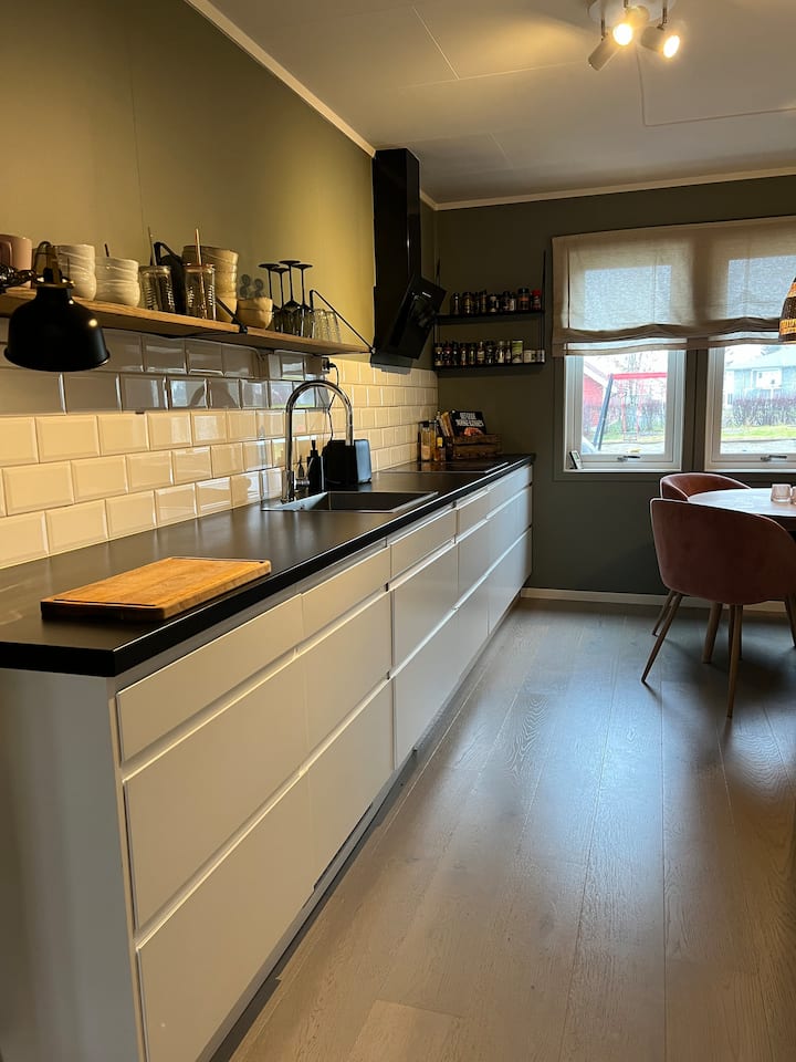 Sjarmerende Hjem I Rolig Område, Nær Sentrum. - Jessheim