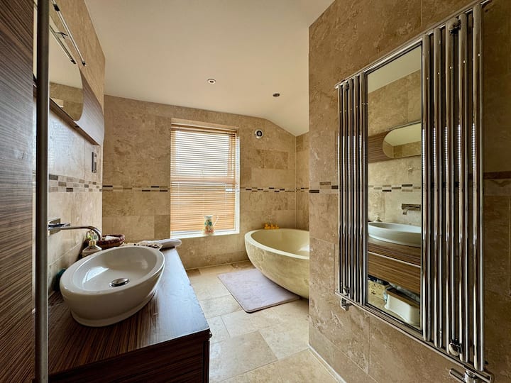 Stunning 5 Bedroomed Sheffield Home - Sheffield